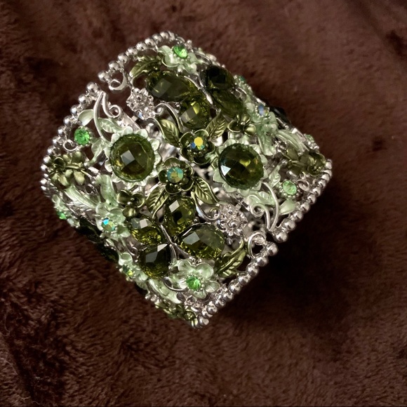 Jewelry | Green Jeweled Bracelet Cuff | Poshmark